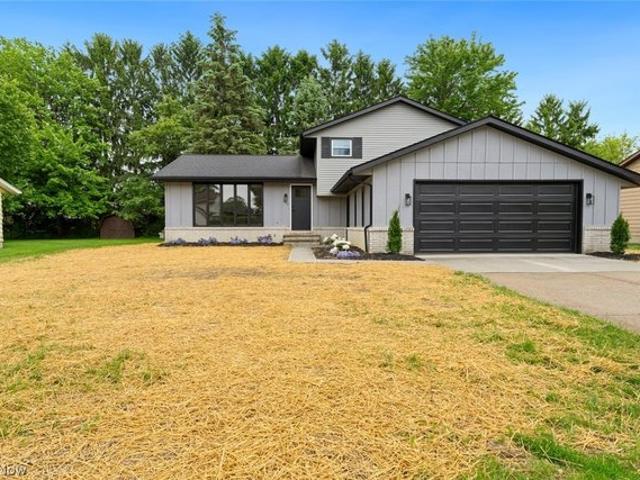 3494 Monterey Cir, Brunswick, OH 44212