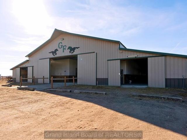 3494 S Shady Bend Rd, Grand Island, NE 68801