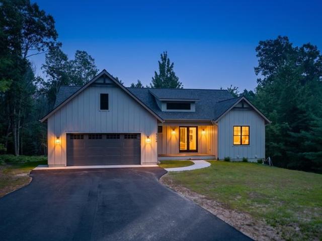 3494 Village Circle Dr, Traverse City, MI 49686