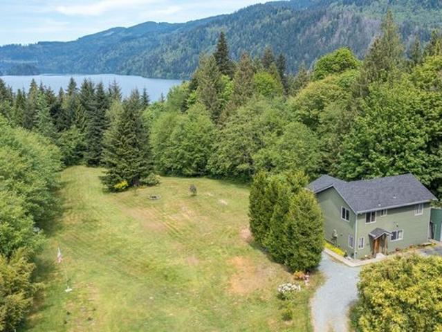 3497 Renee Dr, Sedro Woolley, WA 98284