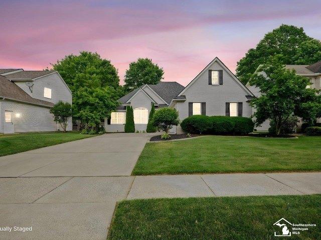 3498 Quail Hollow Dr, Lambertville, MI 48144