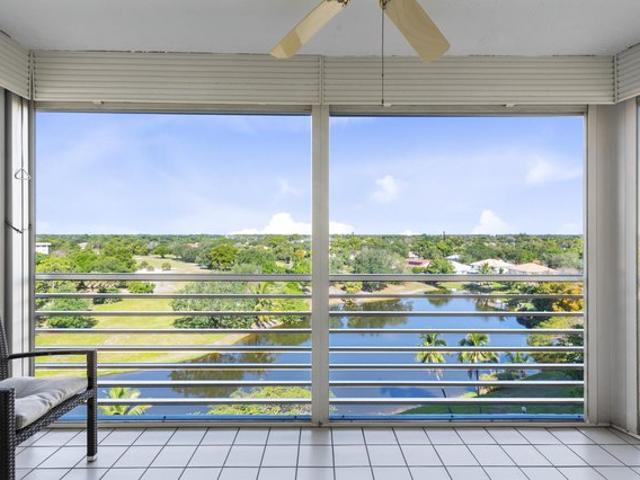 3499 Oaks Way Apt 806, Pompano Beach, FL 33069