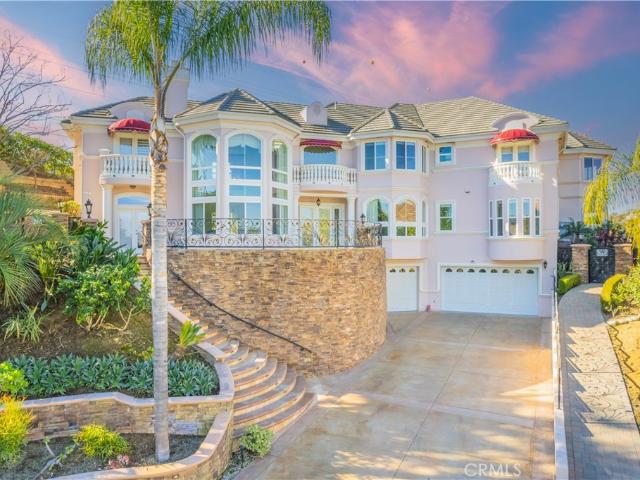 3499 Viewfield Avenue