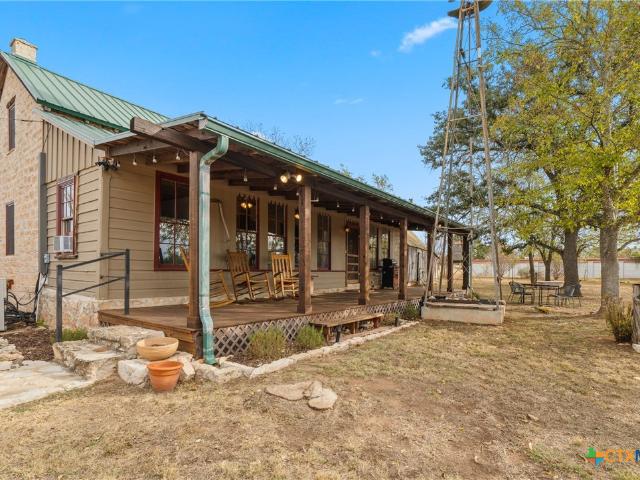 3499 W US Highway 290