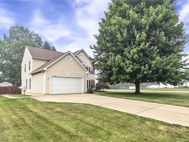 34900 Clear Creek Dr, North Ridgeville, OH 44039