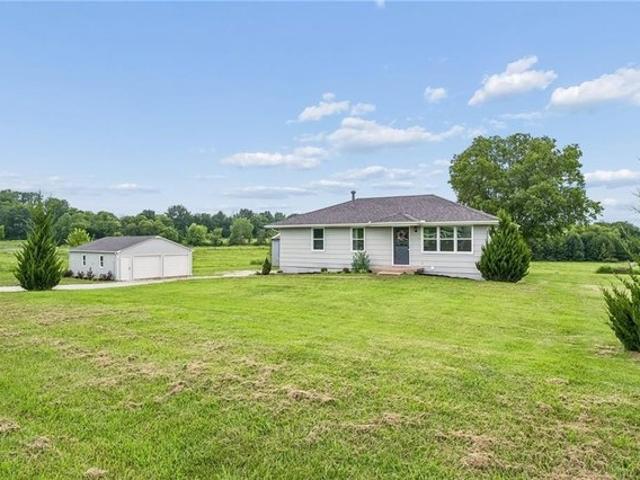 34906 E Colbern Rd, Lone Jack, MO 64070