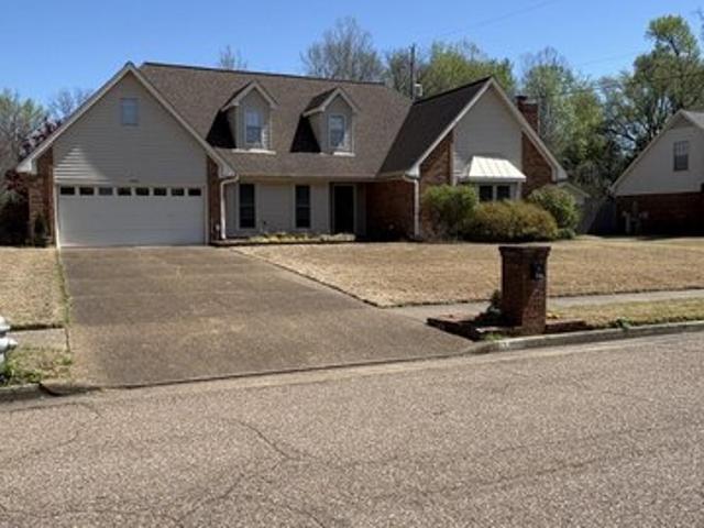 3490 Summerdale Dr, Bartlett, TN 38133