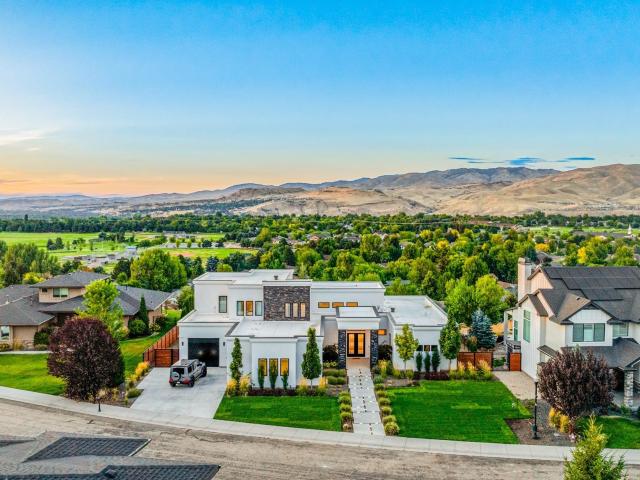 3492 E Heartleaf Dr