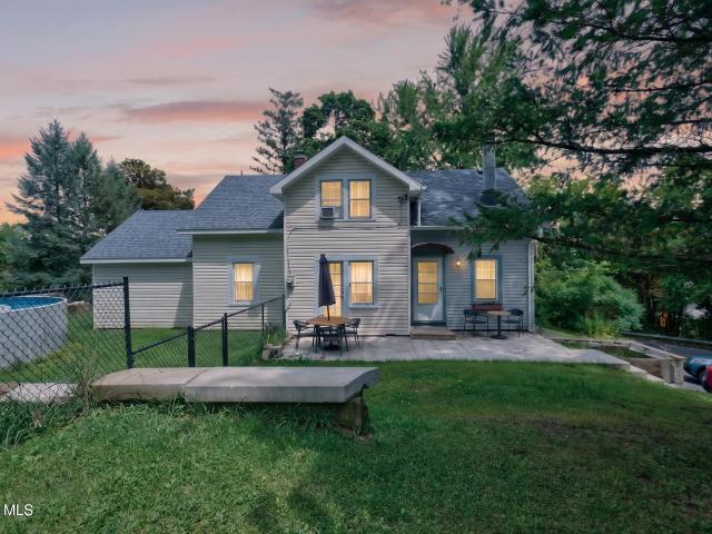 3492 Rosendale Road