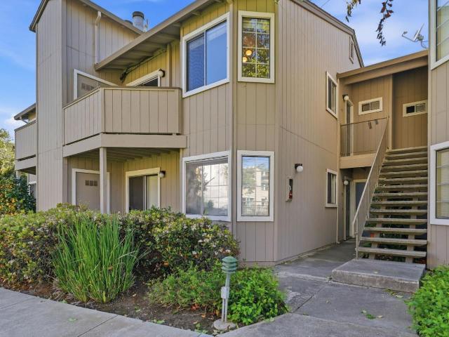 3492 Wine Barrel Way