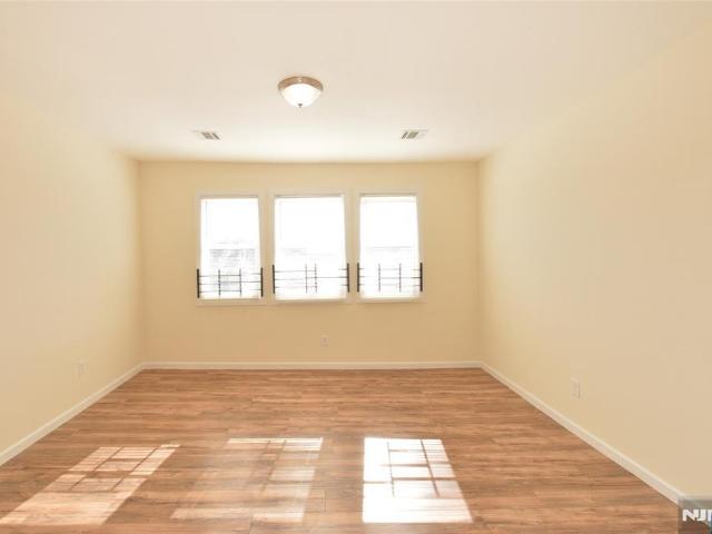 349 351 Osborne Ter, Newark, NJ 07112 | MLS #26008 | Compass