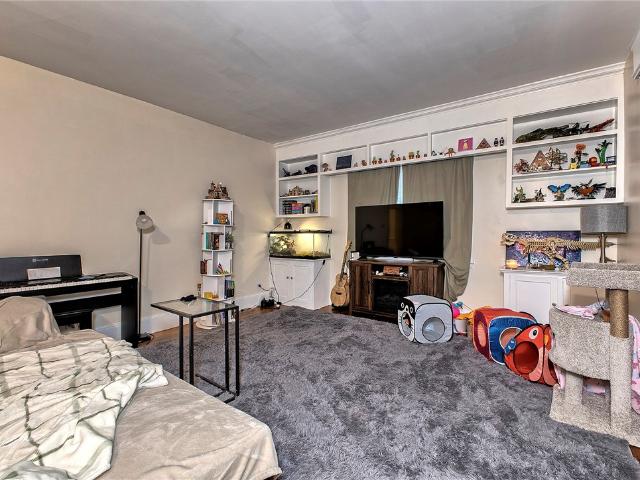 349, 351, 353 S 6th St