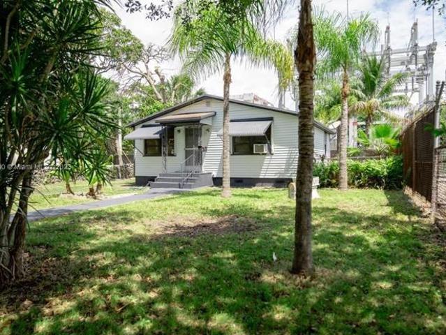 349 41st St NW, Miami, FL 33127