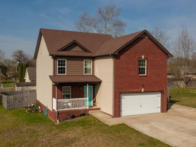 349 Chestnut Grove Ct, Clarksville, TN 37042
