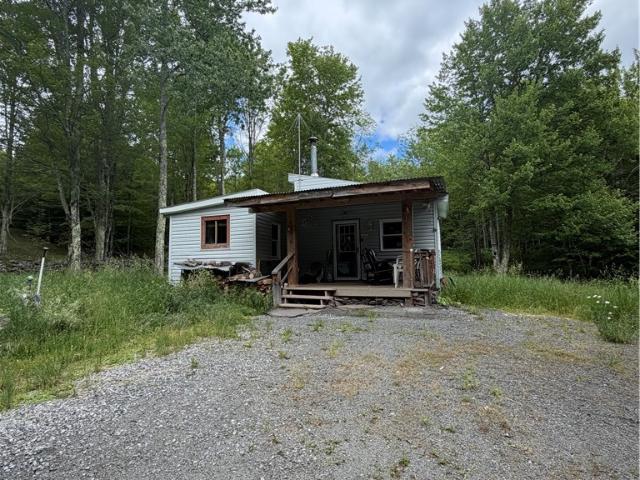349 Bed Holw Road
