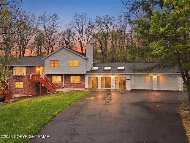 349 Bumblebee Pass, Cresco, PA 18326
