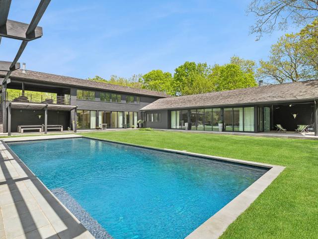 349 Division St, Sag Harbor, NY 11963 | MLS #389509