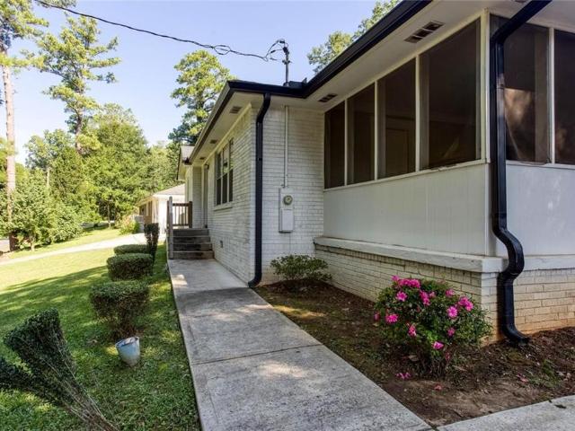 349 Mossy Creek Drive SE