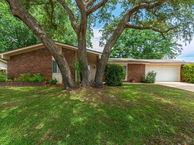 349 Marie Cir NW, Fort Walton Beach, FL 32548