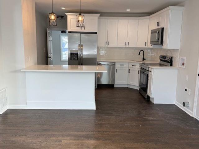 349 Marlborough Ter, Unit 1, Fairfield, CT 06825 | MLS #24153 | Compass
