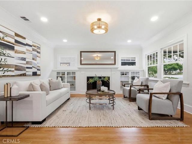 349 N Glendora Ave, Glendora, CA 91741