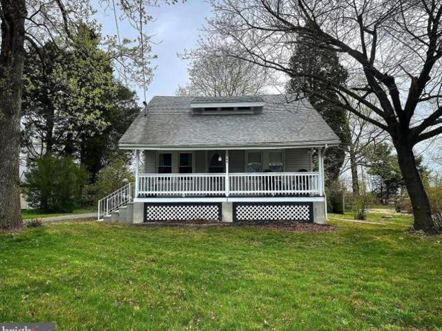 349 S Brewster Rd, Vineland, NJ 08361