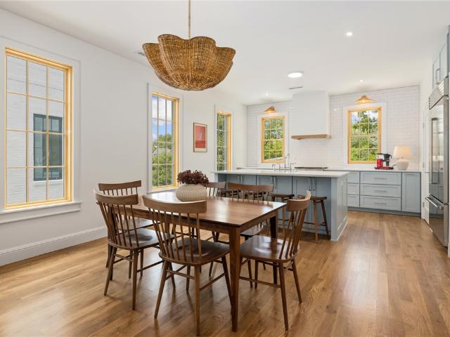349 SE 4th Street