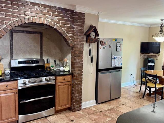 349 Rettop Place
