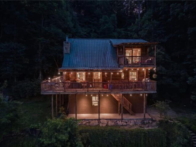349 Whitewater Trail