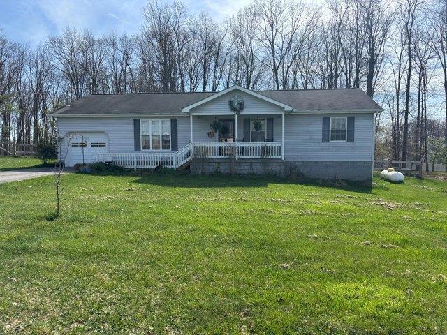 349 Thousand Oaks Dr, Shady Spring, WV 25918