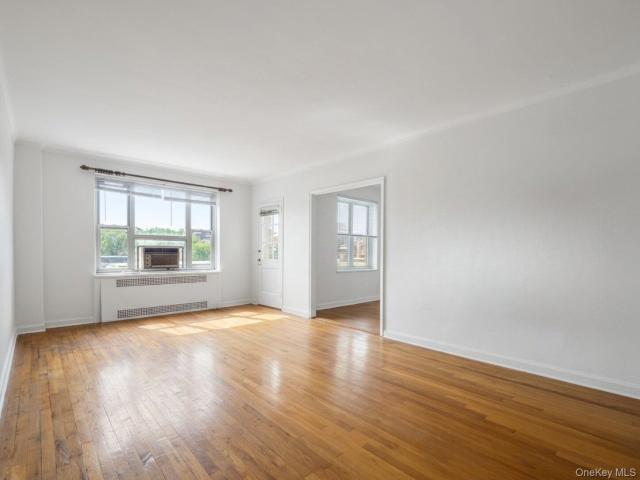 34 41 85th Street 4i