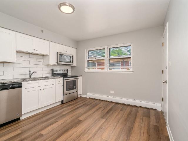 34 42 Waiola Apartments 2 Bedroom Apartment for Rent at 34 S Waiola Ave, La Grange, IL 60525