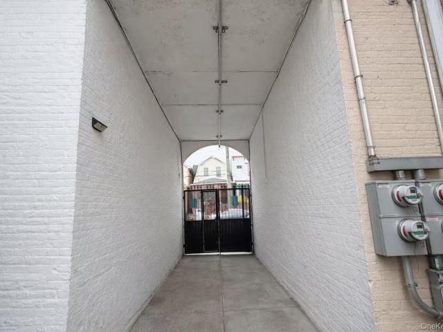 34 46 th Street