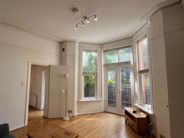 34 4 Madeley Road, W5