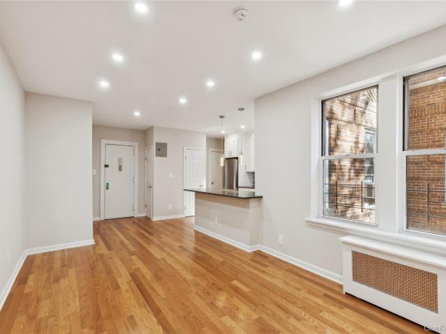 34 59 89th Street, Unit 6E