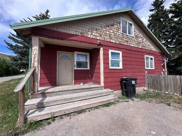 34 1st St, Drummond, MT 59832