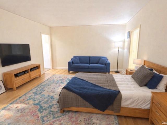 34 21 78th Street, Unit 1H