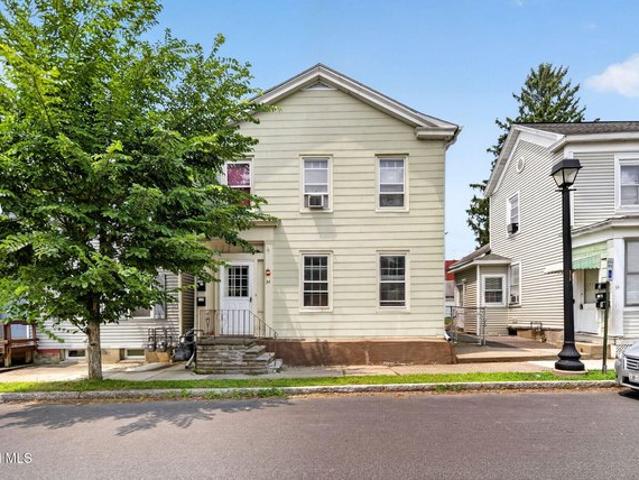 34 2nd St, Waterford, NY 12188