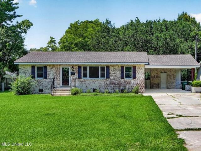 34 37th St, Gulfport, MS 39507