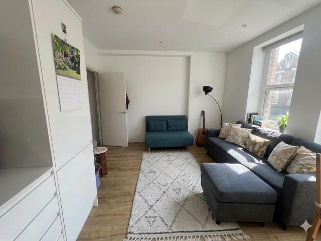 34 35 Grand Parade, Haringey
