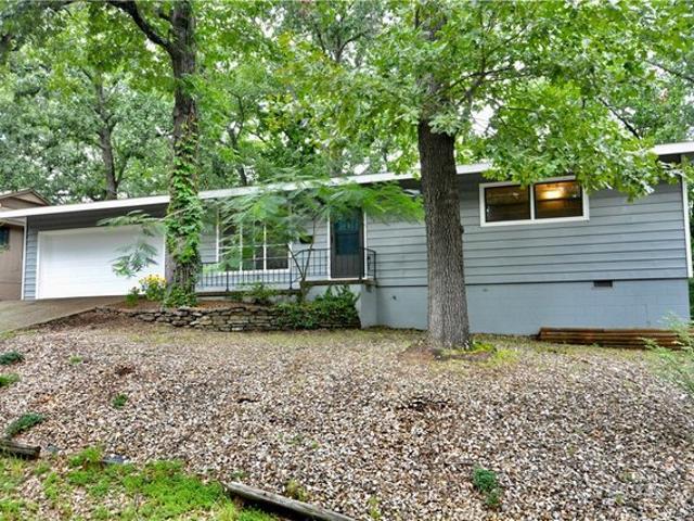 34 Tamworth Cir, Bella Vista, AR 72715