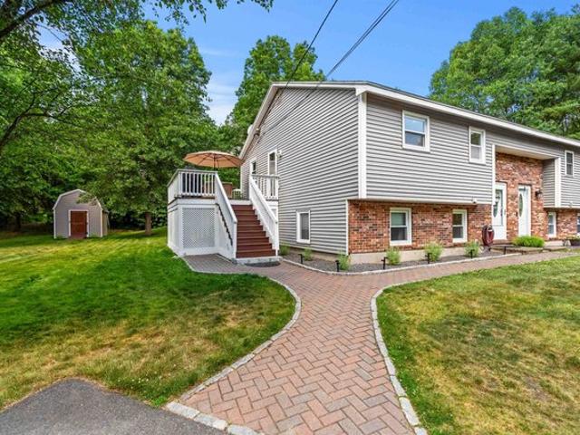 34 Tallant Rd, Pelham, NH 03076