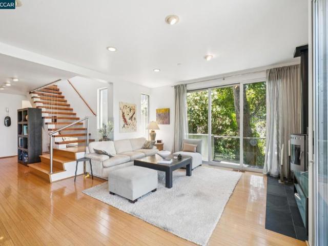 34 Underhill Rd