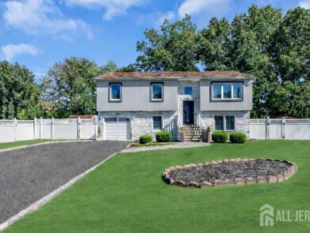34 Vernon St, Sayreville, NJ 08859 | MLS #2611 R | Compass