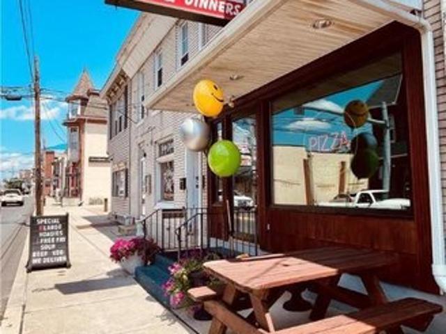 34 W Main St, Fleetwood, PA 19522