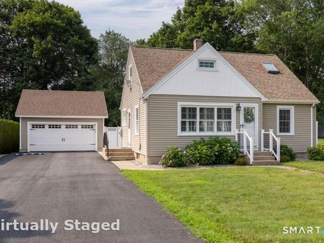 34 W Arch St, Stonington, CT 06379