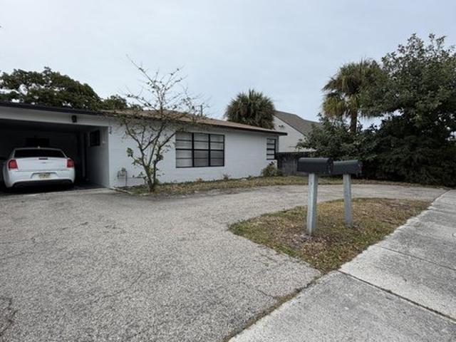 34 W 34th St, Riviera Beach, FL 33404