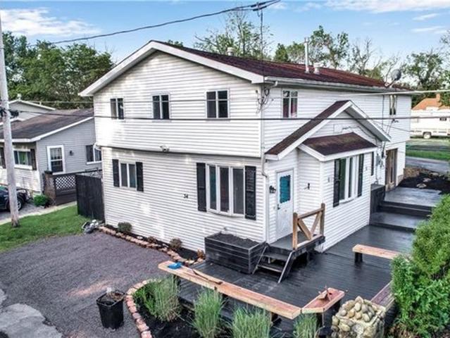 34 Wanakah St, Hamburg, NY 14075