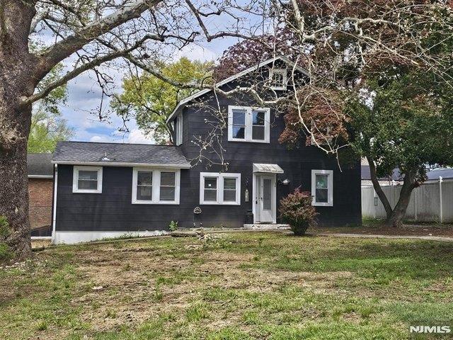 34 Walnut Ave, Pompton Lakes, NJ 07442