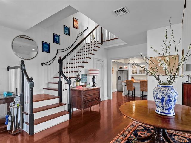 34 Wimbledon Circle